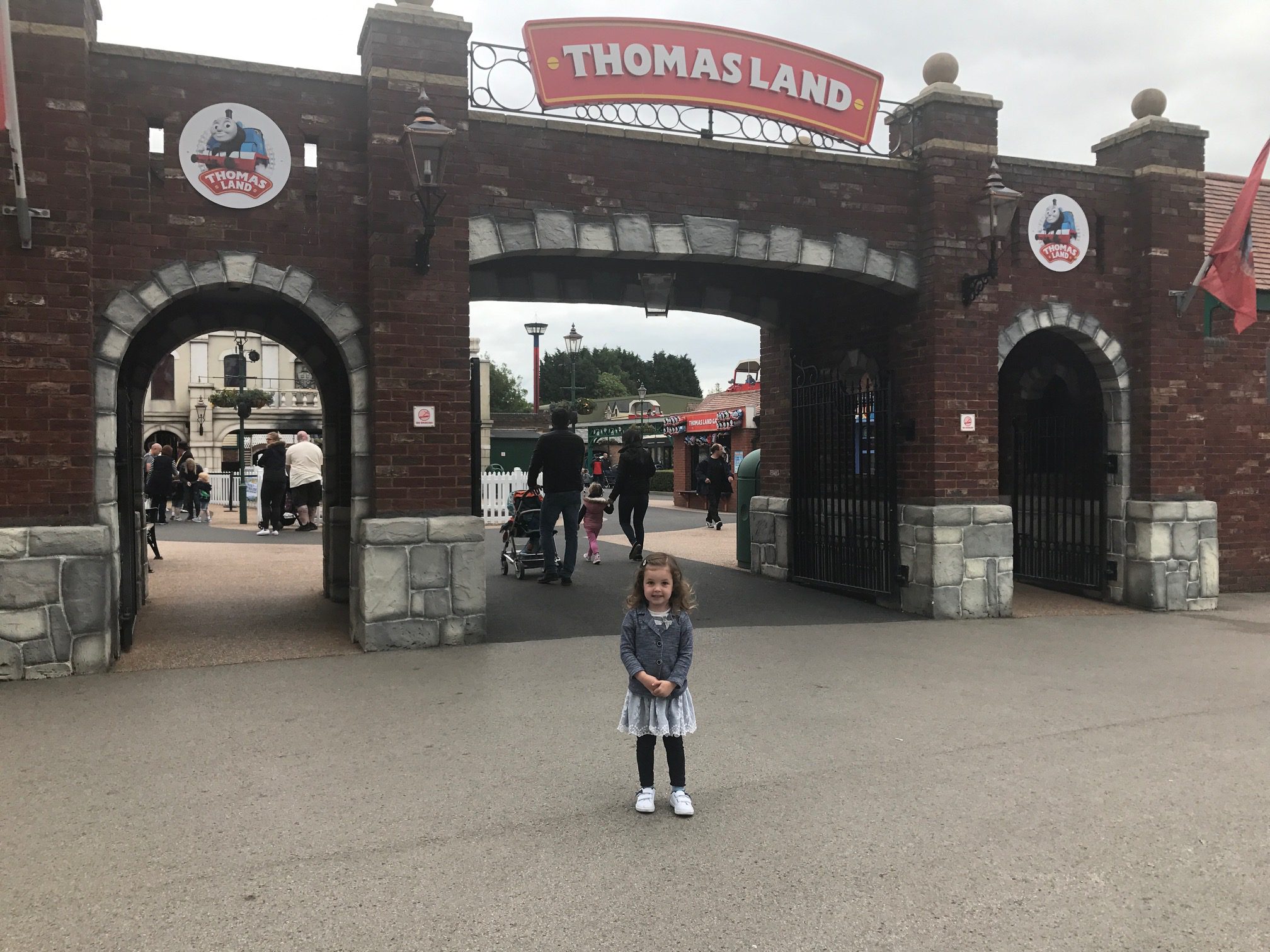 REVIEW - Thomas Land at Drayton Manor - Real Mum Reviews