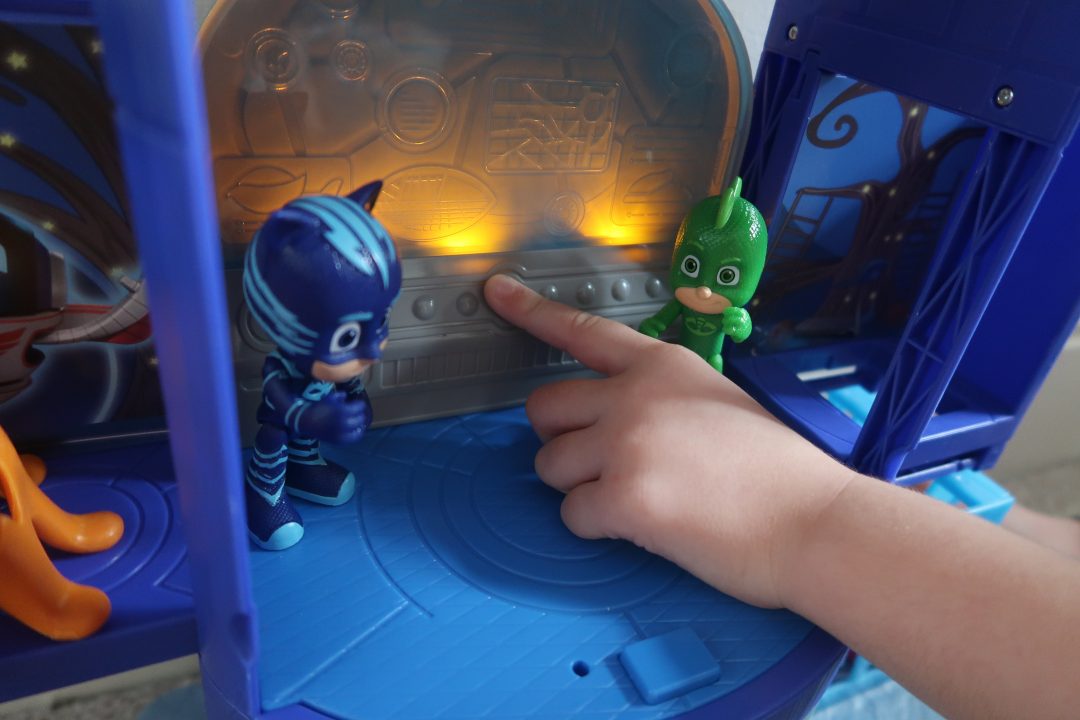 REVIEW - NEW PJ Masks Super Moon HQ, Rocket and Figure Sets - Real Mum ...