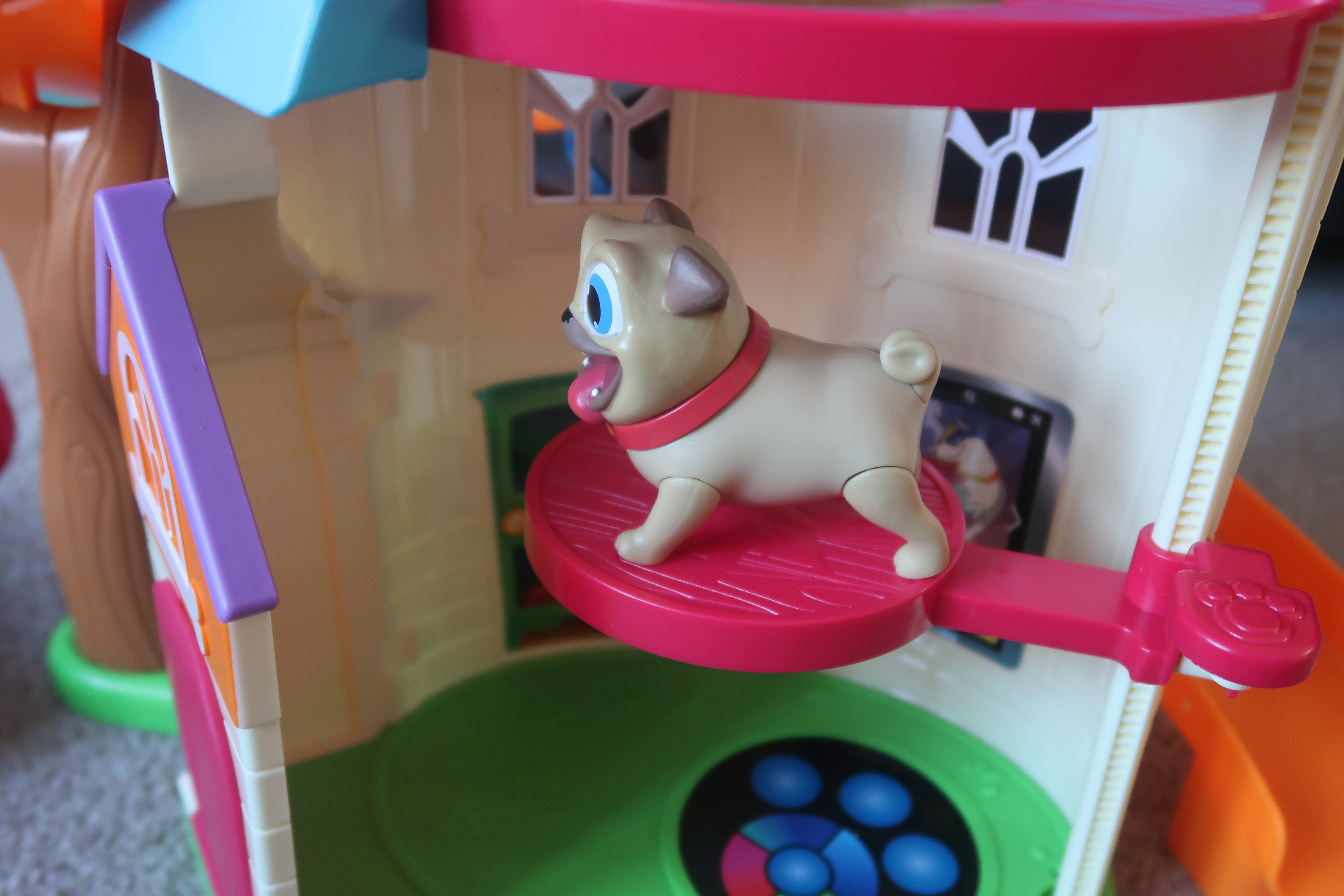 REVIEW - Puppy Dog Pals Doghouse Playset - Real Mum Reviews