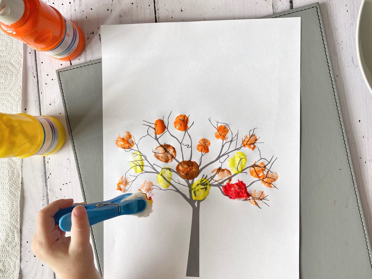 Autumn Tree Crafts (FREE PRINTABLE DOWNLOAD) - Real Mum Reviews